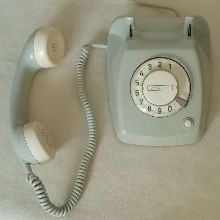 Vintage draaischijf telefoon grijs PTT - Bij-Ma-Ria | vintage en retro ...