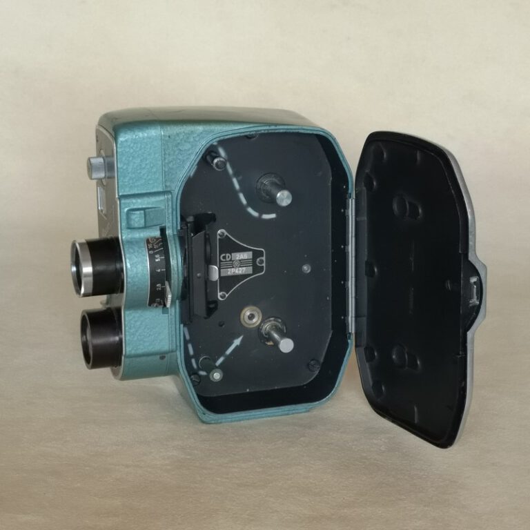 Vintage filmcamera Bauer 88B in leren hoes - Bij-Ma-Ria | vintage en ...